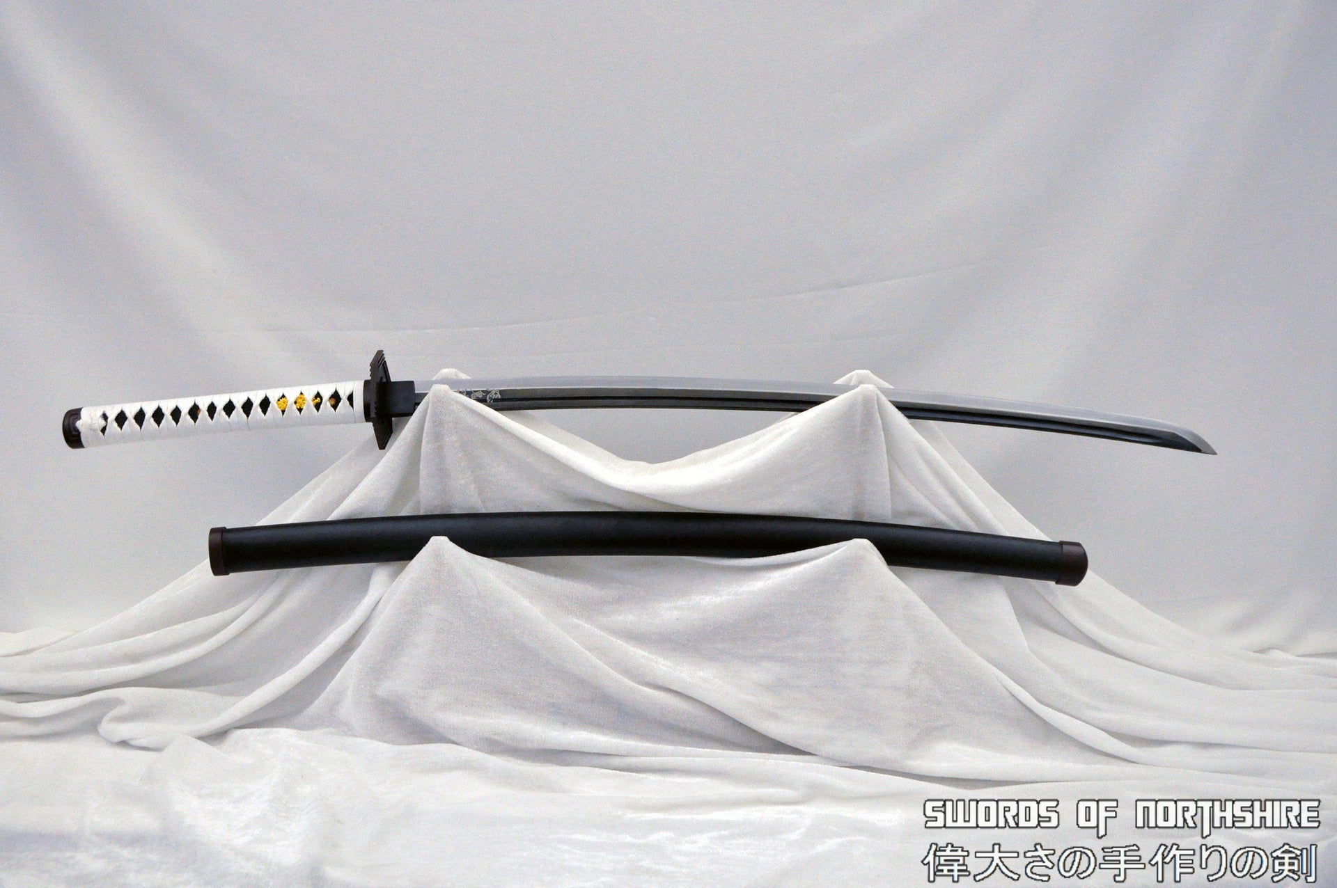Giyu Sword: Nichirin Katana