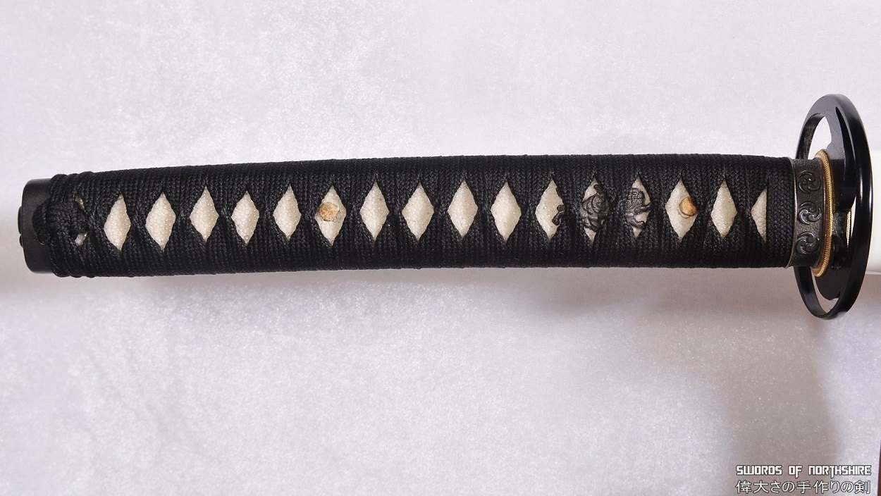 Kogarasu Maru 1095 High Carbon Red Steel Double-Edged Samurai Katana ...