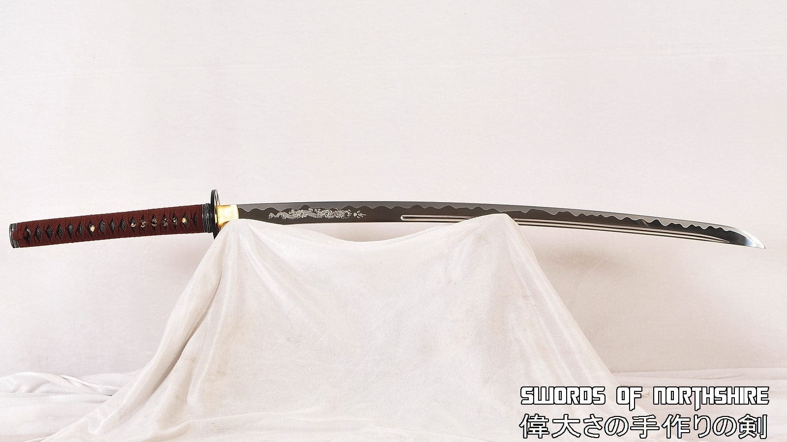 Hand Forged 1095 Steel Hand-Engraved Dragon Rayskin Wrapped Saya ...